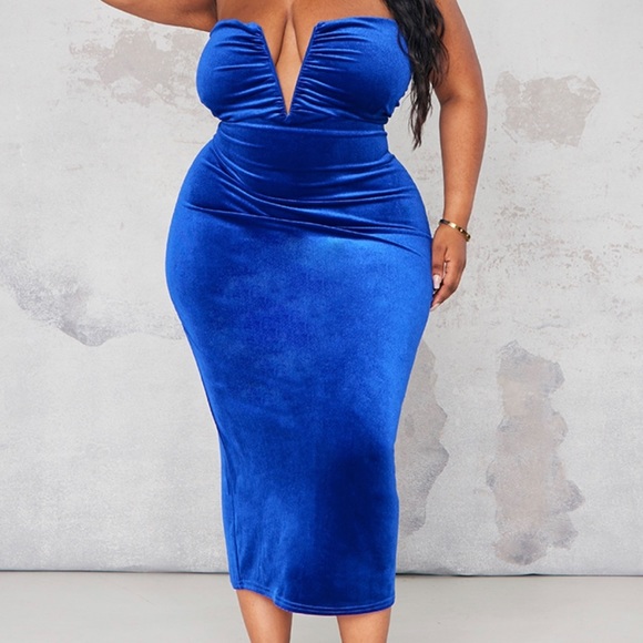 PrettyLittleThing | Dresses | Plus Royal Blue Velvet V Bar Dress | Poshmark